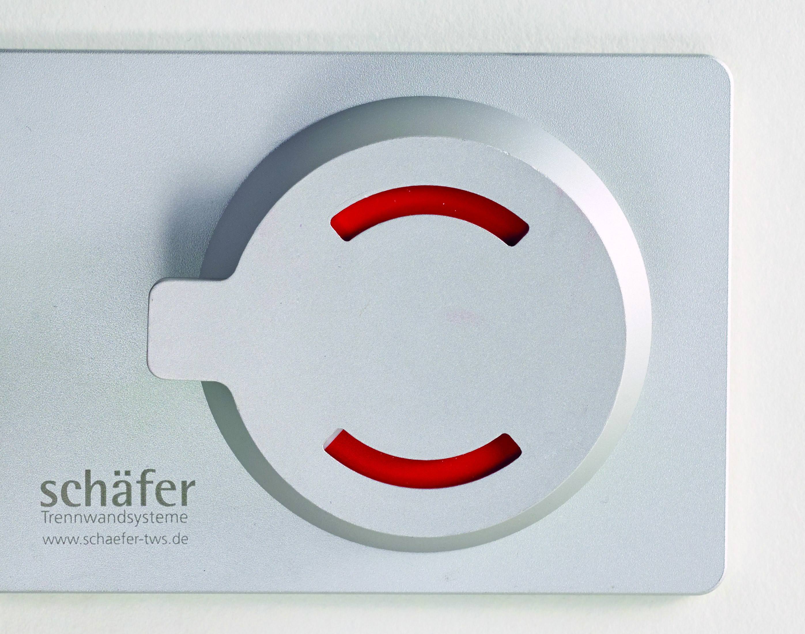 INSAFE: Neuer ausgezeichneter Kabinengriff von Schäfer Trennwandsysteme