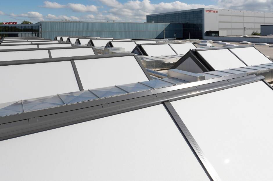 Sonnenschutz à la Renson für das Modulare Oberlicht-System von Velux