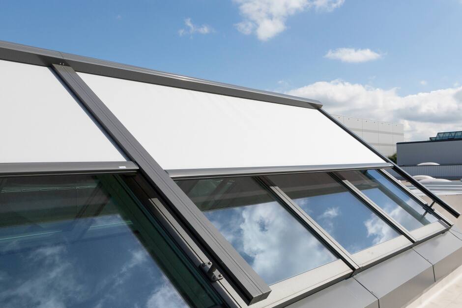 Sonnenschutz à la Renson für das Modulare Oberlicht-System von Velux