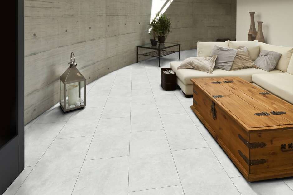 Classen mit Designbodenblägen auf Ceramin-Basis und erweitertem ...