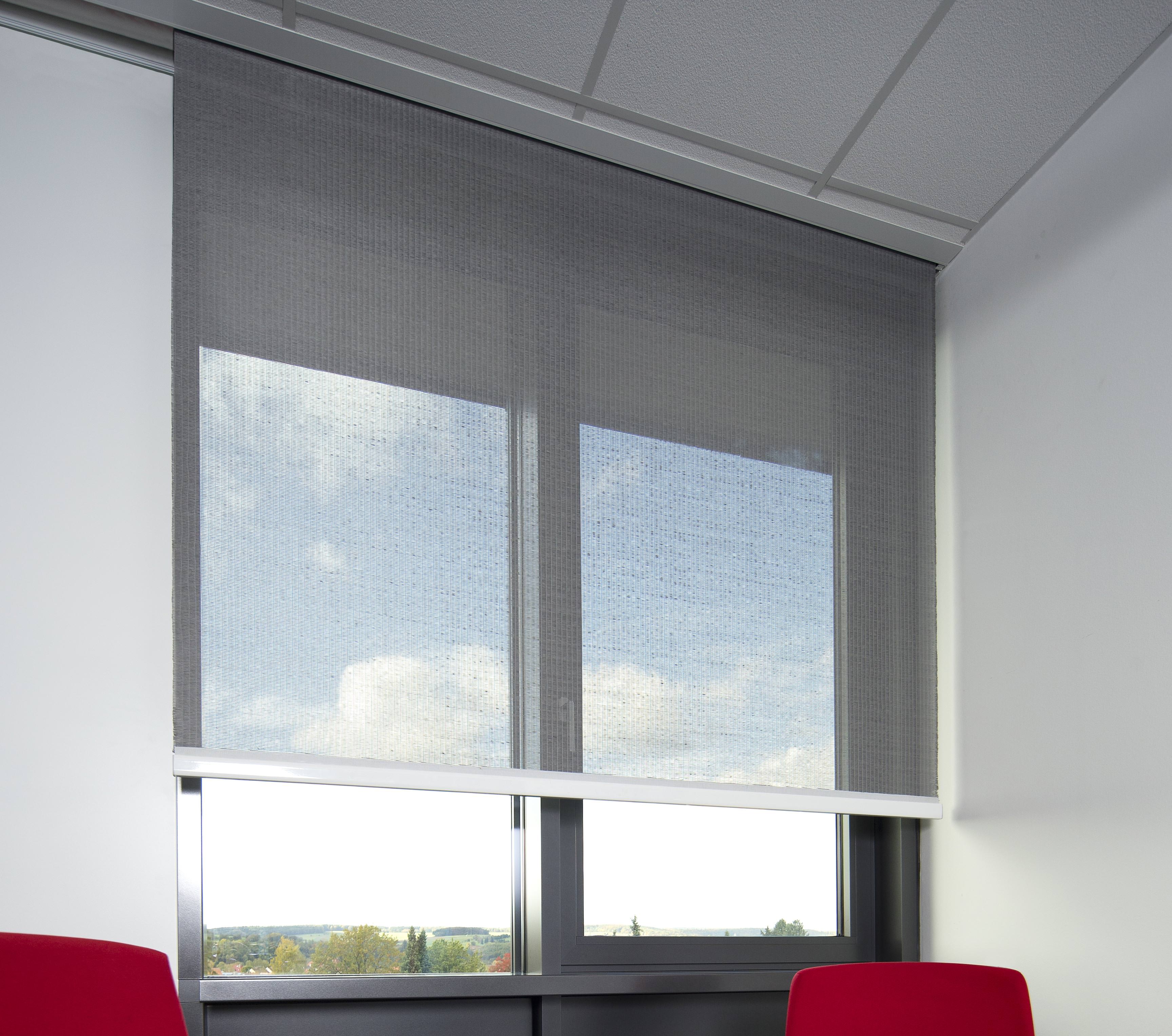 Ausgezeichnet: Stretch-Kassetten-Rollo von Warema mit variabler Transparenz